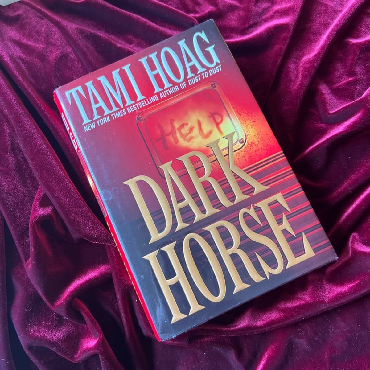 Dark Horse by Tami Hoag