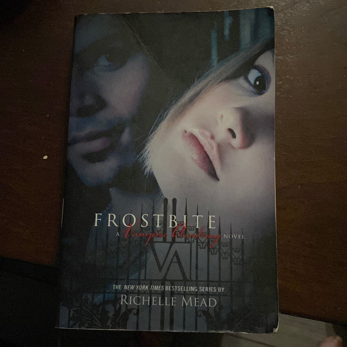 Frostbite by Richelle Mead