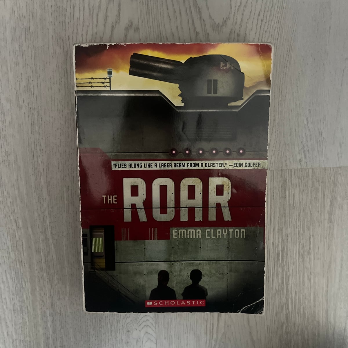 The Roar by Emma Clayton, Paperback | Pangobooks