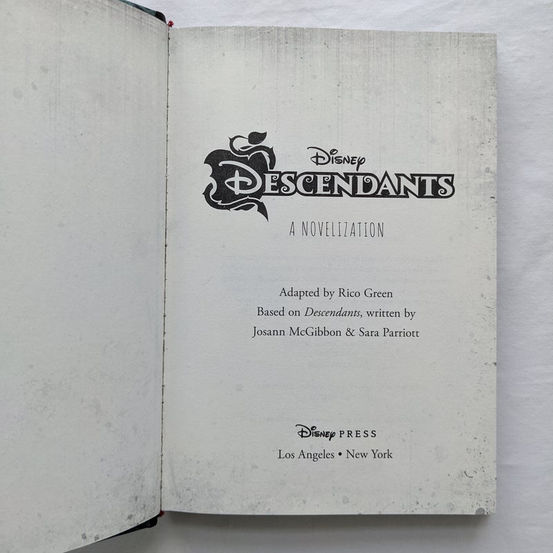 Descendants: Junior Novel by Rico Green