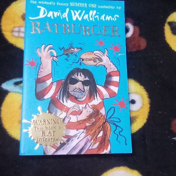 Ratburger by David Walliams, Paperback | Pangobooks