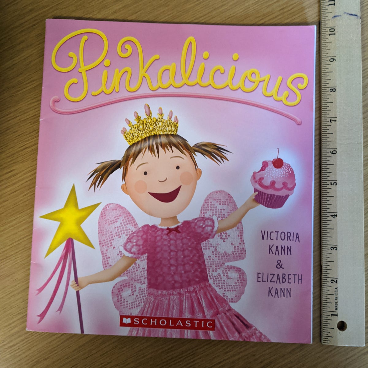 Pinkalicious By Victoria Kann And Elizabeth Kann Paperback Pangobooks