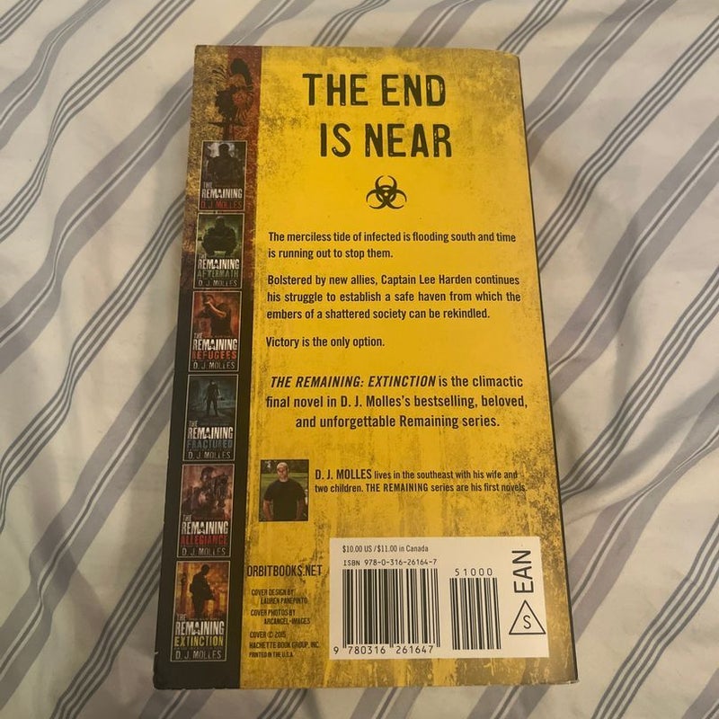 The Remaining: Extinction by D. J. Molles, Paperback | Pangobooks