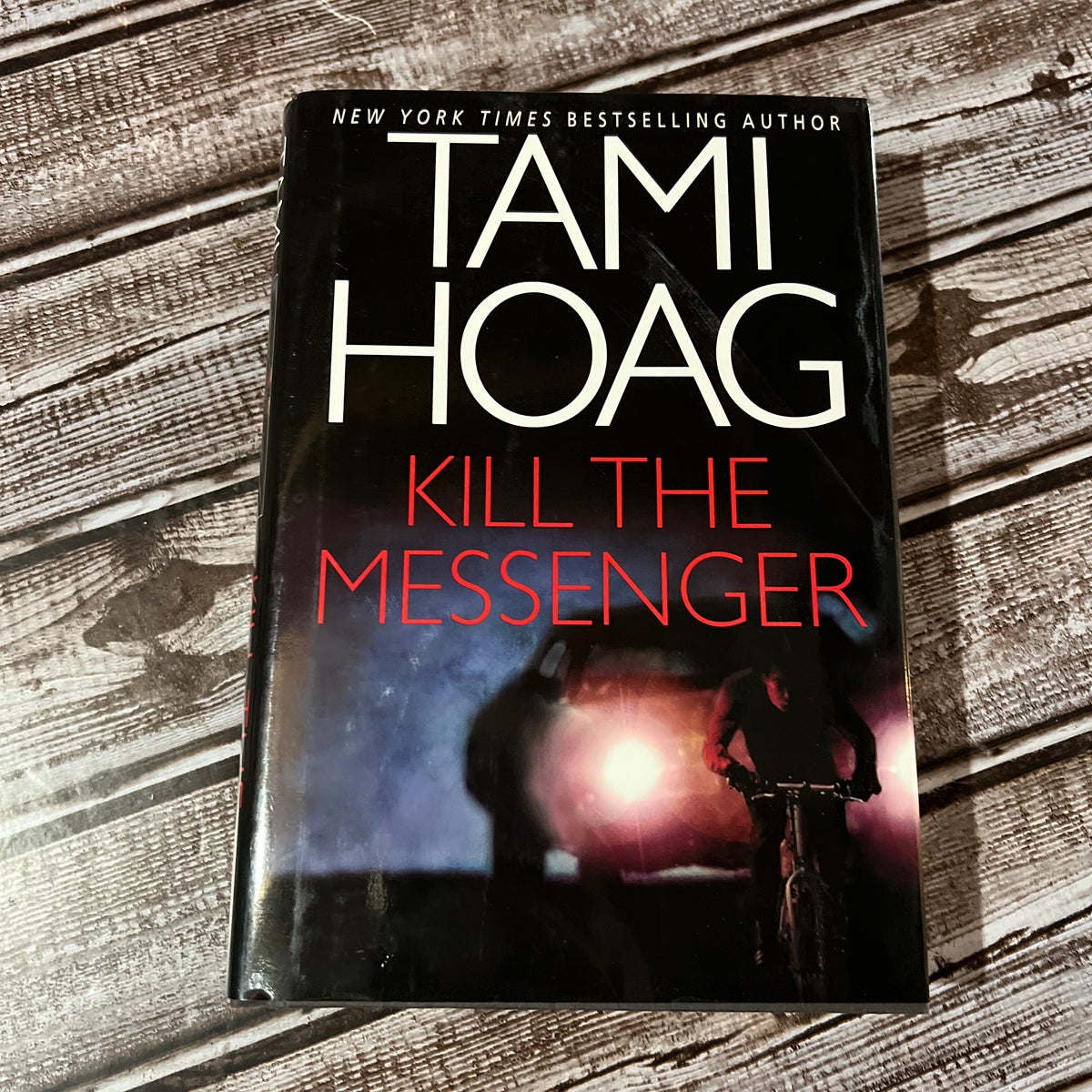 Kill the Messenger by Tami Hoag