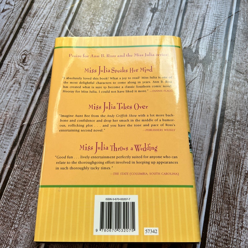Miss Julia Hits the Road by Ann B. Ross, Hardcover | Pangobooks