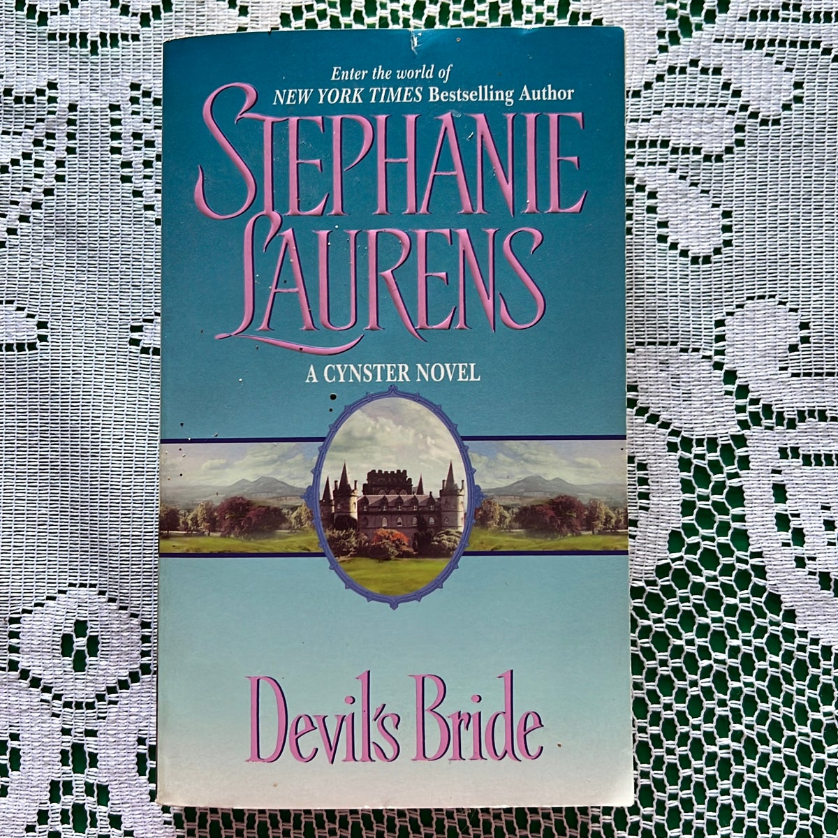 Devil's Bride by Stephanie Laurens, Paperback | Pangobooks