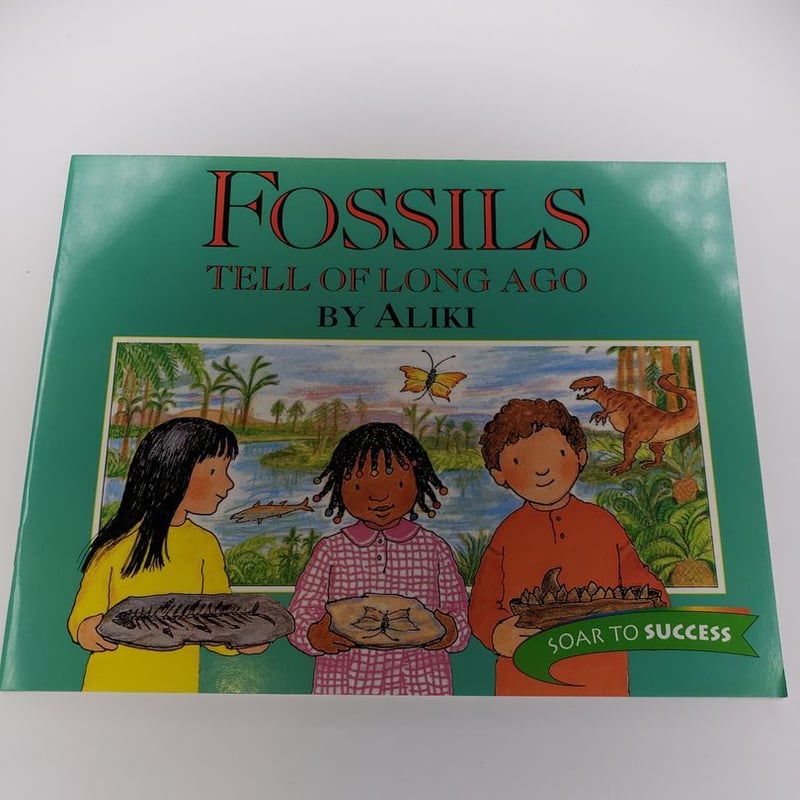 Fossils tell of long ago by Aliki , Paperback | Pangobooks