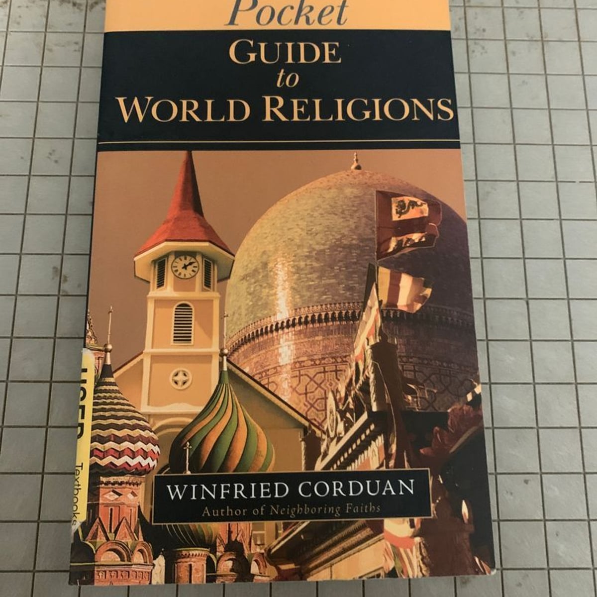 Pocket Guide to World Religions by Winfried Corduan