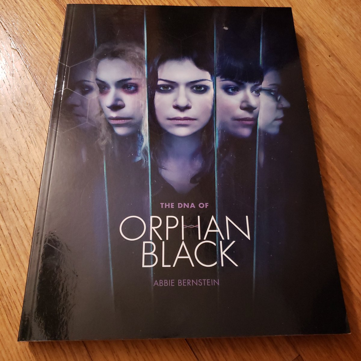 The DNA of Orphan Black by Abbie Bernstein, Paperback | Pangobooks