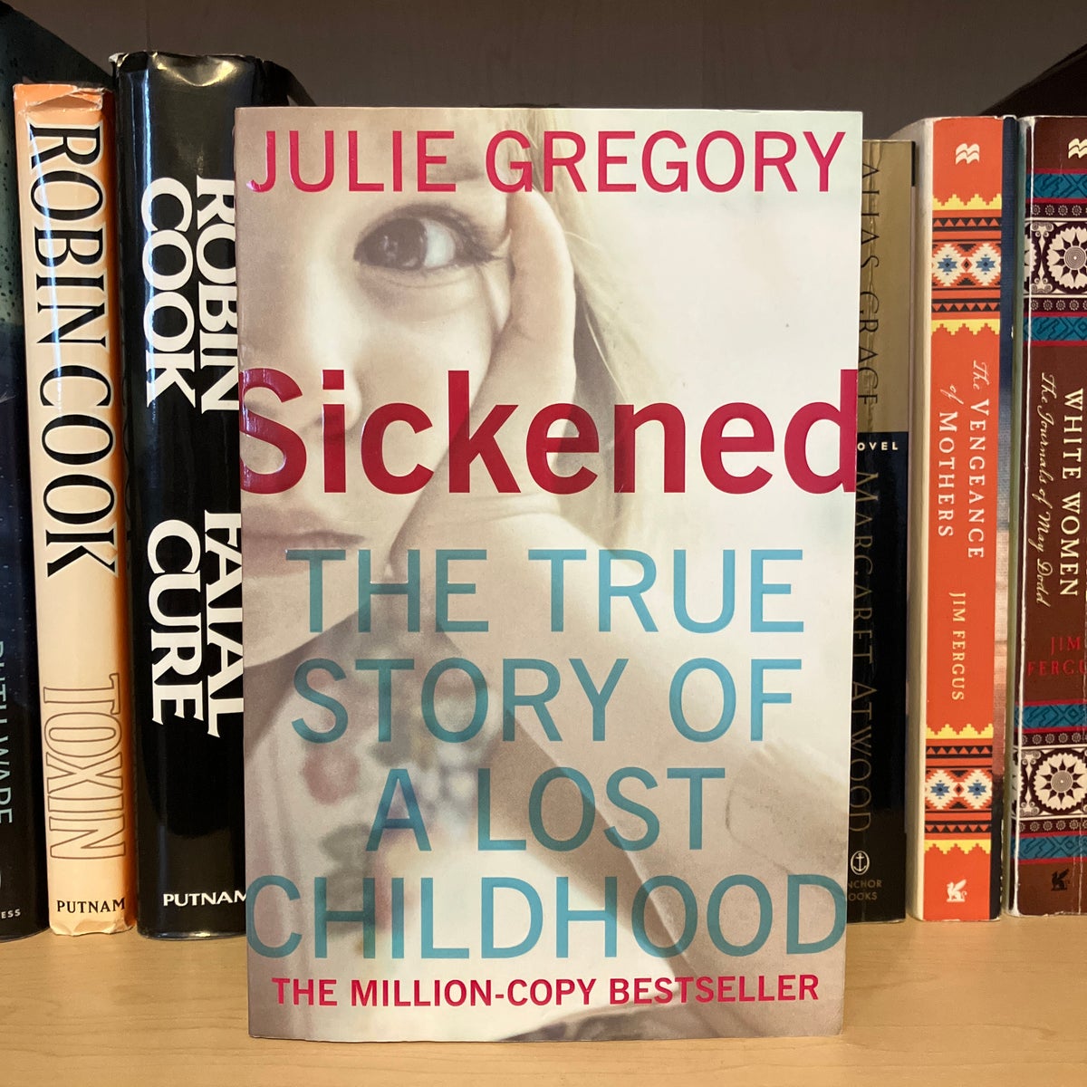 Sickened by Julie Gregory, Paperback | Pangobooks