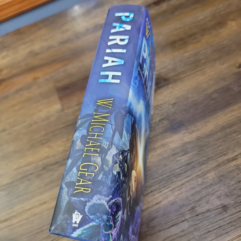 Pariah by W. Michael Gear, Hardcover | Pangobooks