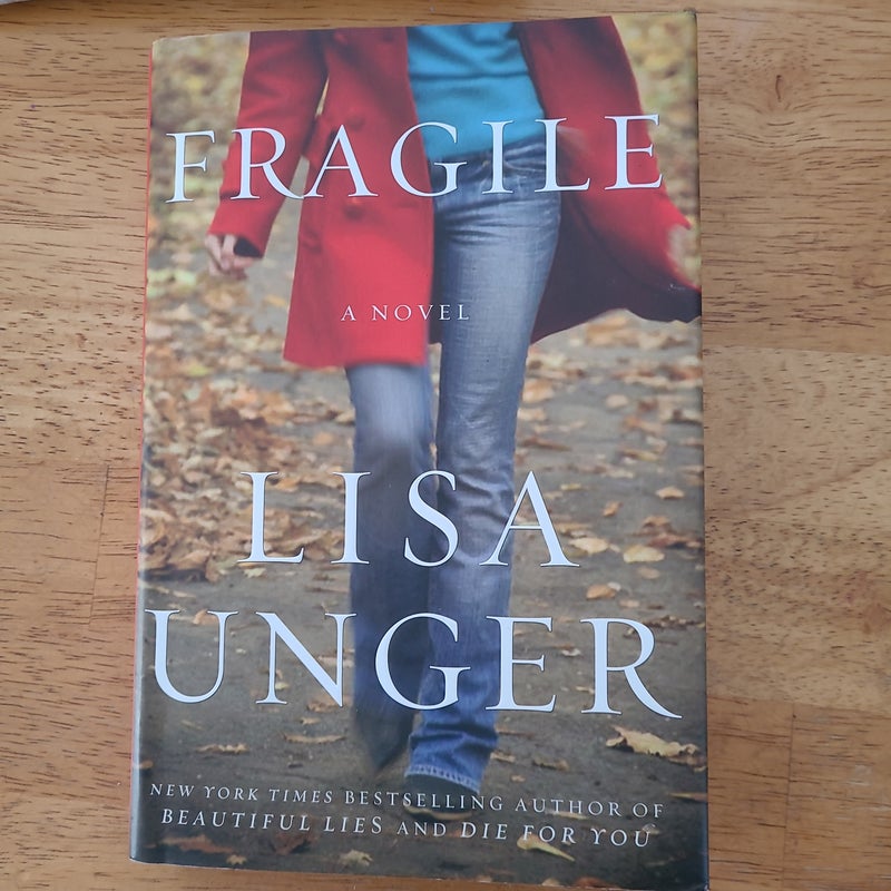 Fragile by Lisa Unger, Hardcover | Pangobooks