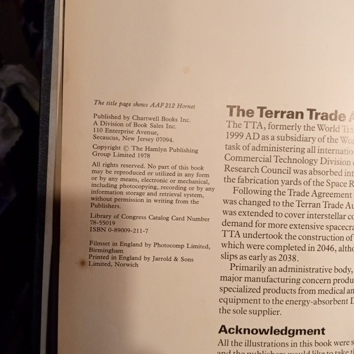 Spacecraft, 2000 to 2100 AD by Stewart Cowley