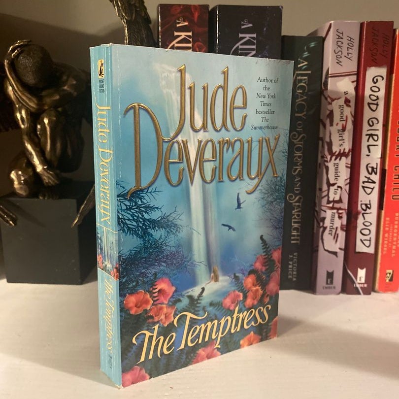 The Temptress by Jude Deveraux, Paperback | Pangobooks