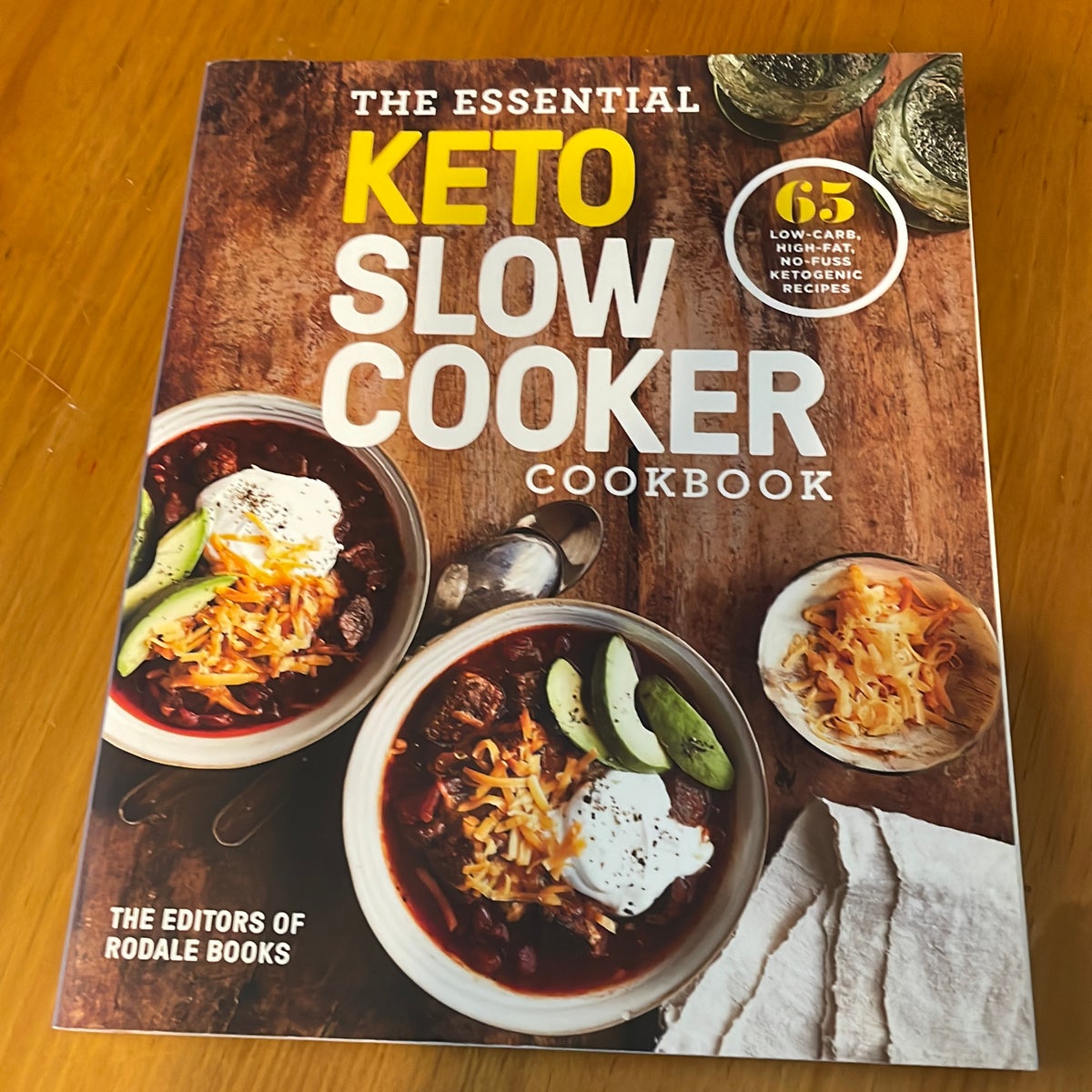 The Essential Keto Slow Cooker Cookbook by Editors of Rodale Books