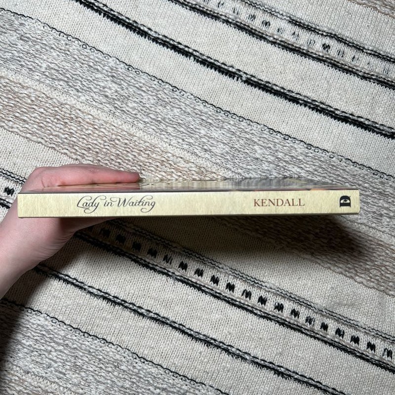 The New Lady in Waiting by Jackie Kendall, Debby Jones