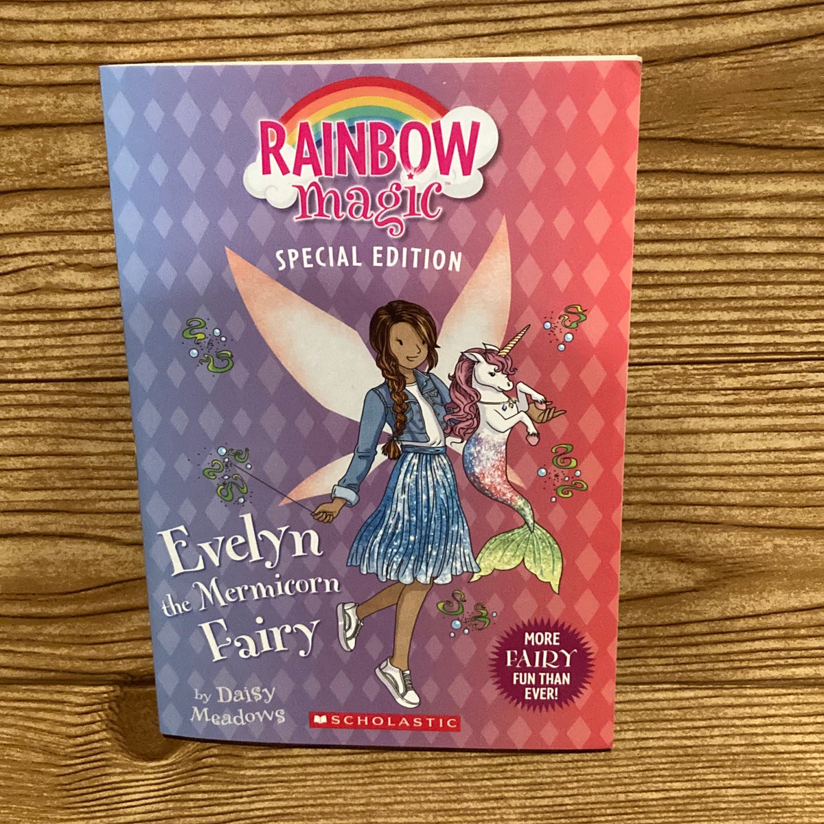 Evelyn the Mermicorn Fairy (Rainbow Magic Special Edition) by Daisy Meadows