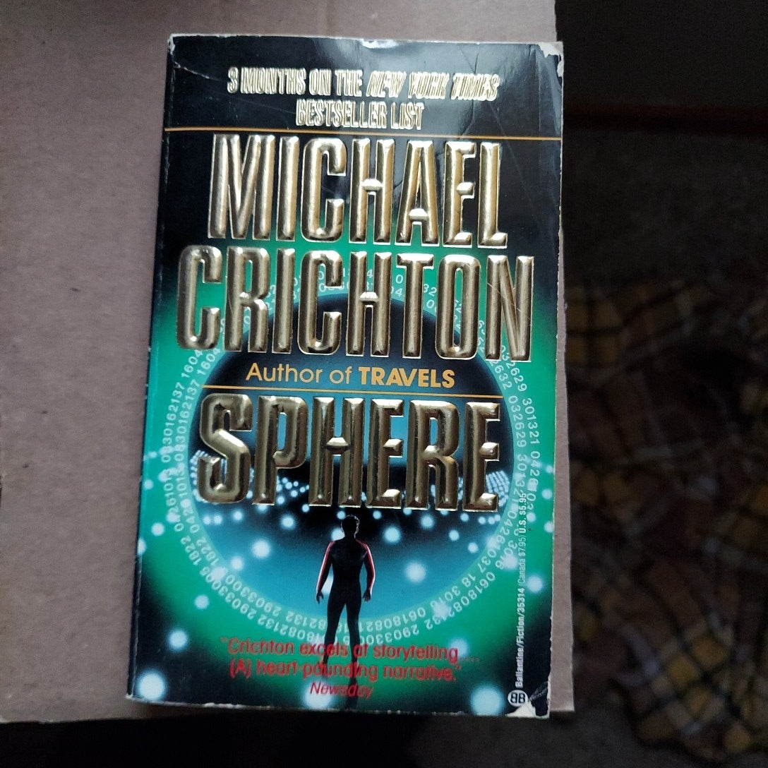 Sphere by Michael Crichton , Paperback | Pangobooks