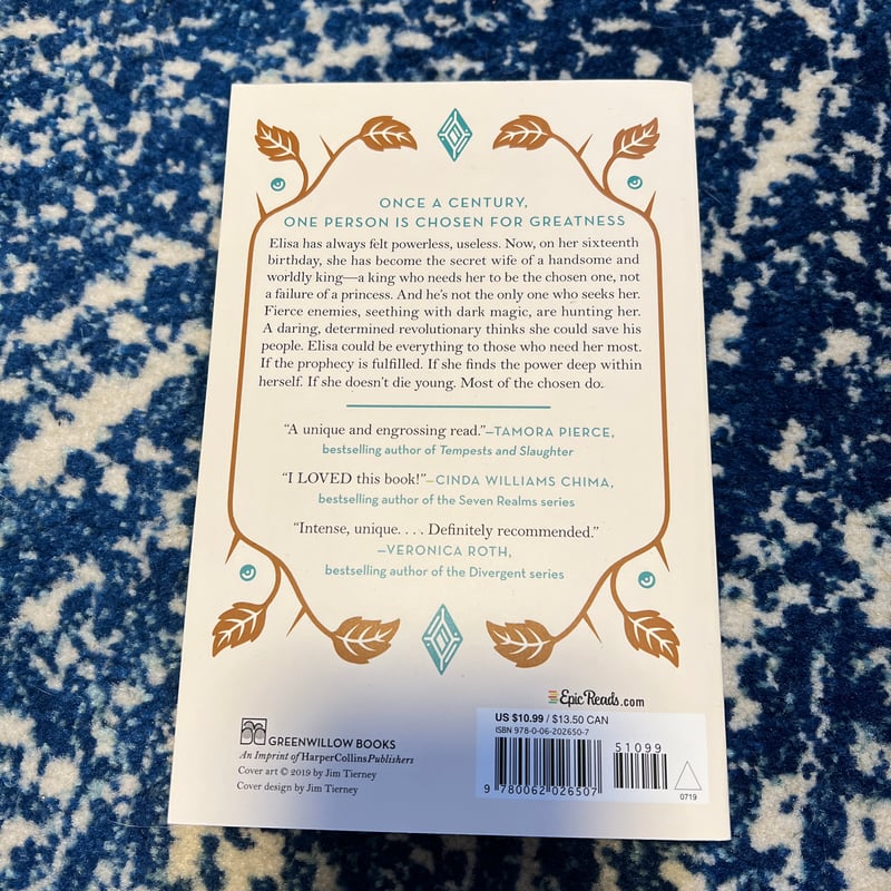 The Girl of Fire and Thorns by Rae Carson, Paperback | Pangobooks