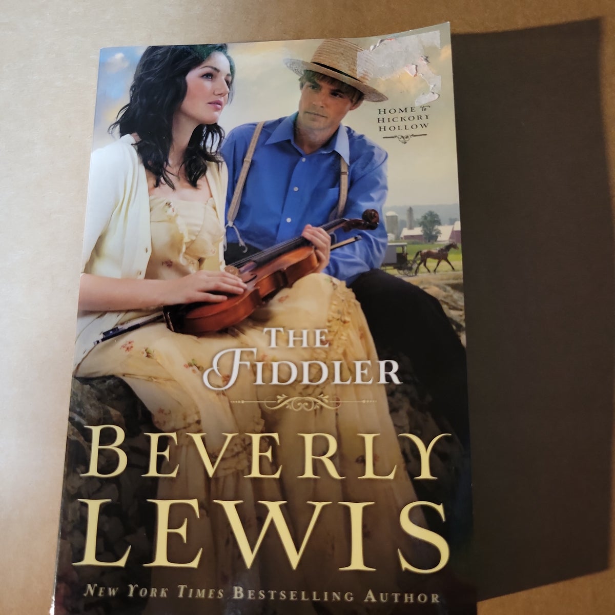 The Fiddler by Beverly Lewis, Paperback | Pangobooks