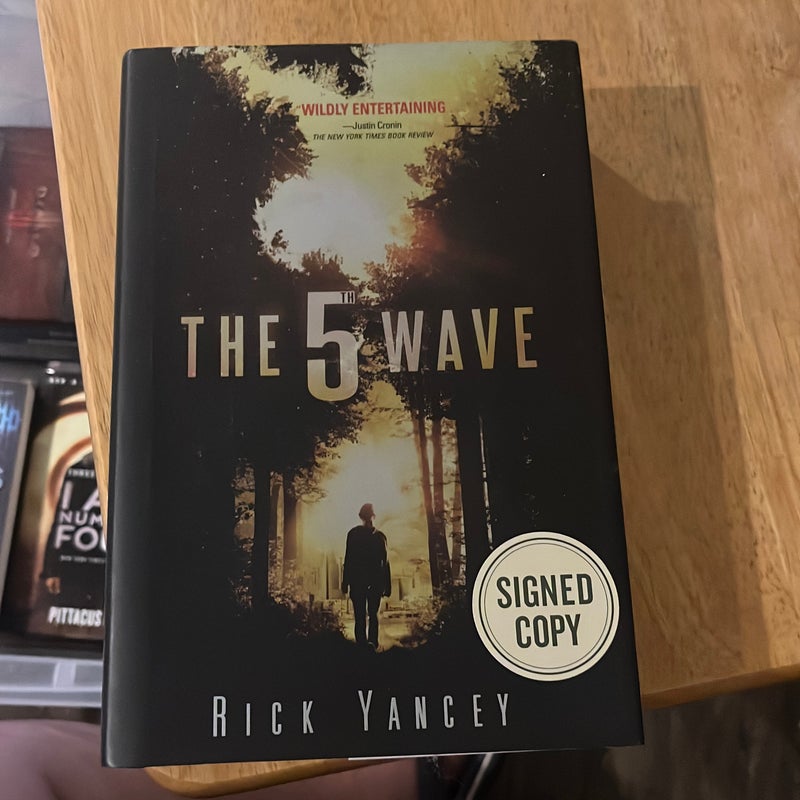 The 5th Wave by Rick Yancey, Hardcover | Pangobooks