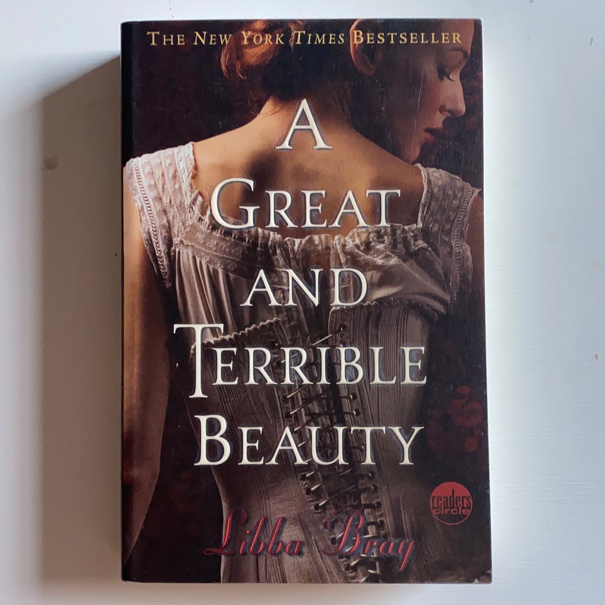 A Great and Terrible Beauty by Libby Bray, Paperback | Pangobooks