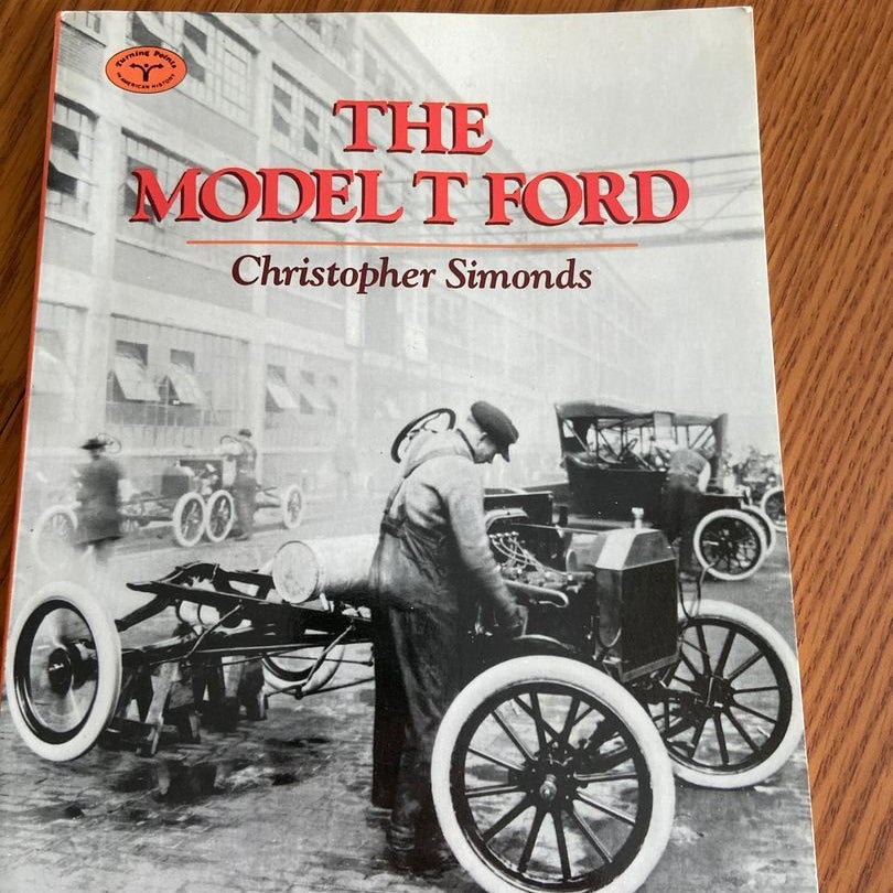The Model T Ford by Christopher Simonds, Paperback | Pangobooks