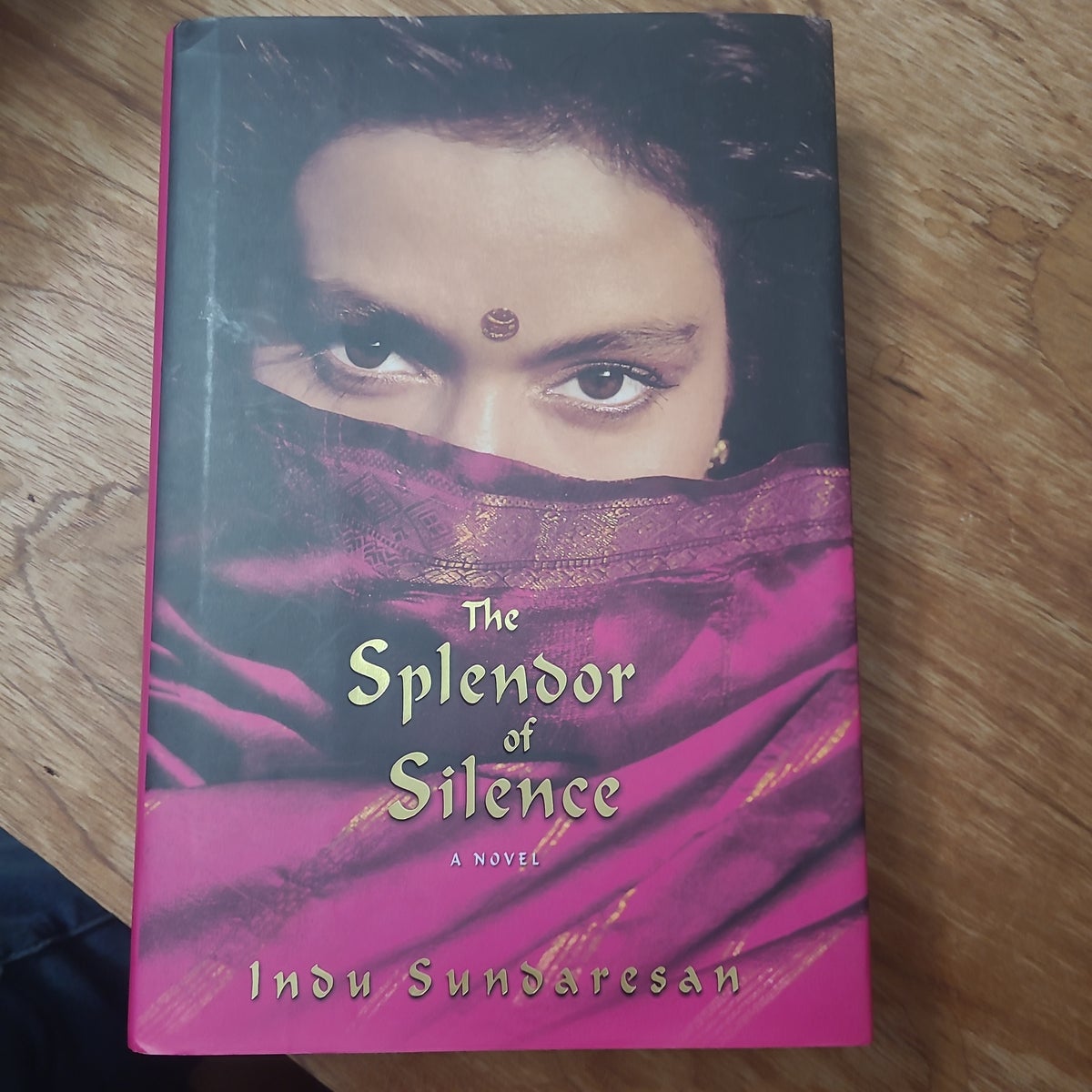 The Splendor of Silence by Indu Sundaresan, Hardcover | Pangobooks