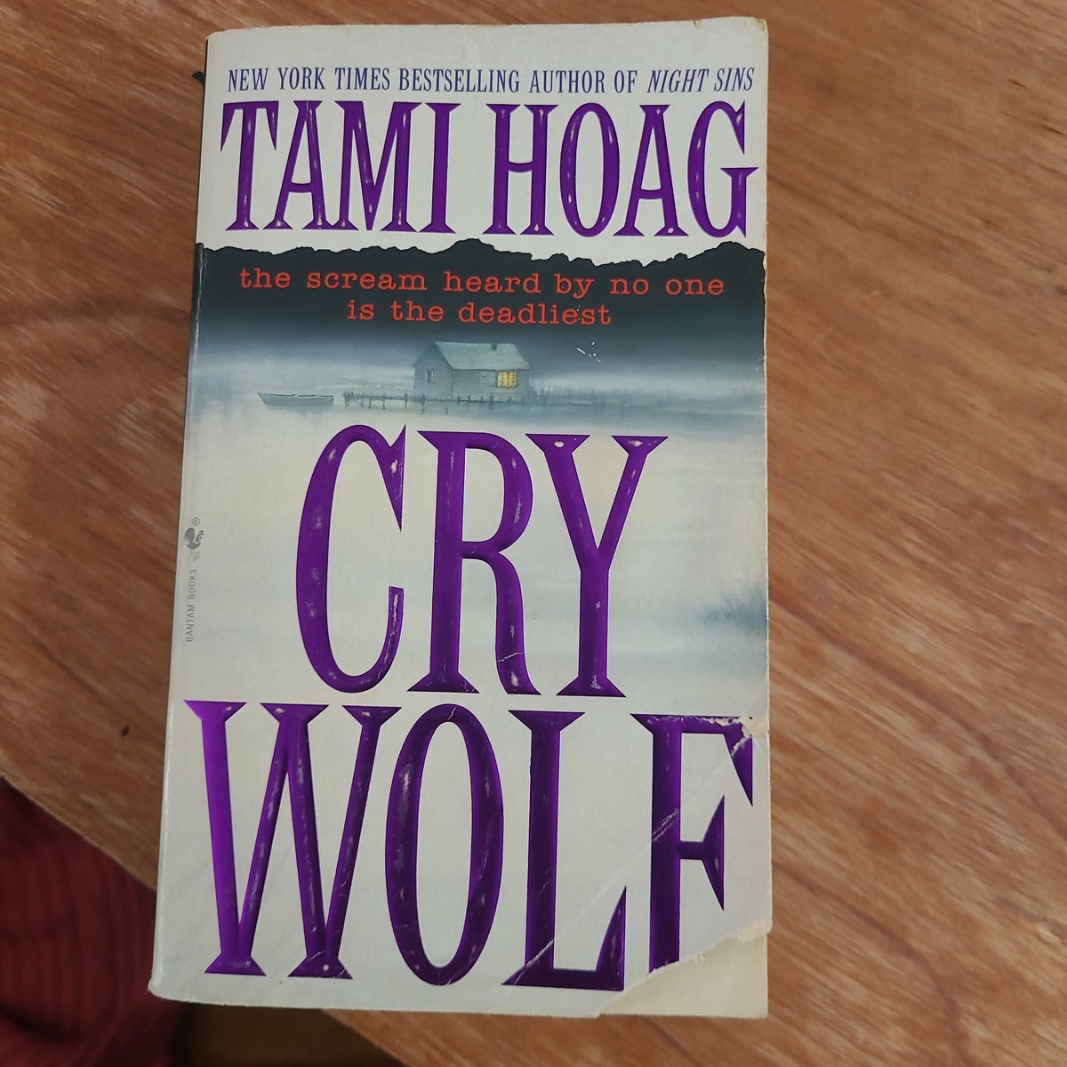 Cry Wolf by Tami Hoag