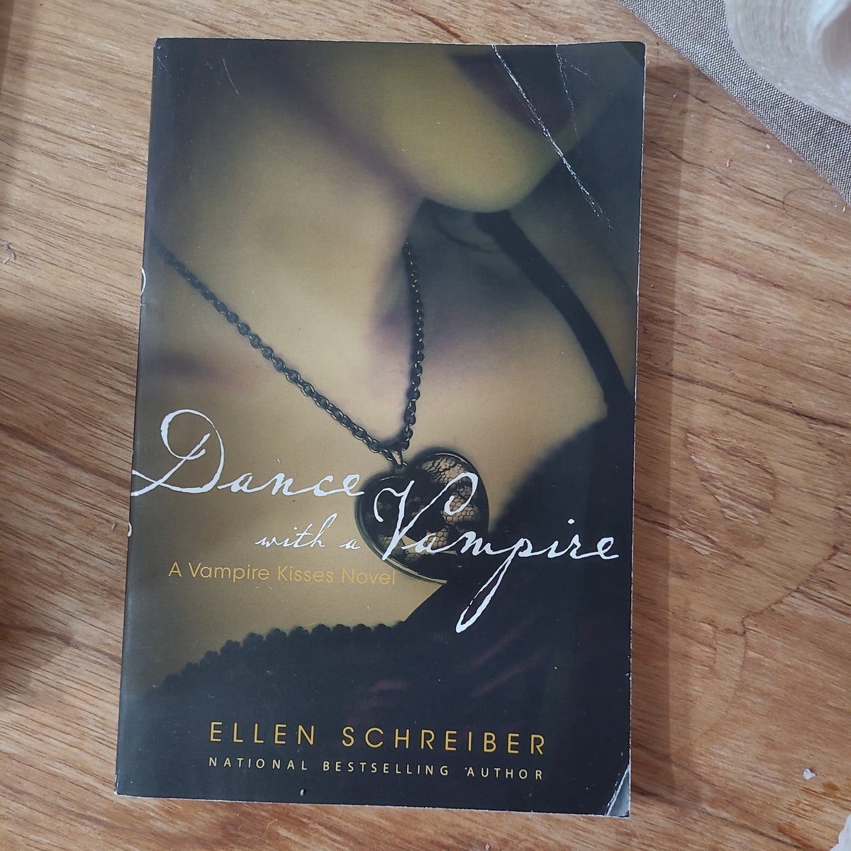 Vampire Kisses 4: Dance with a Vampire by Ellen Schreiber