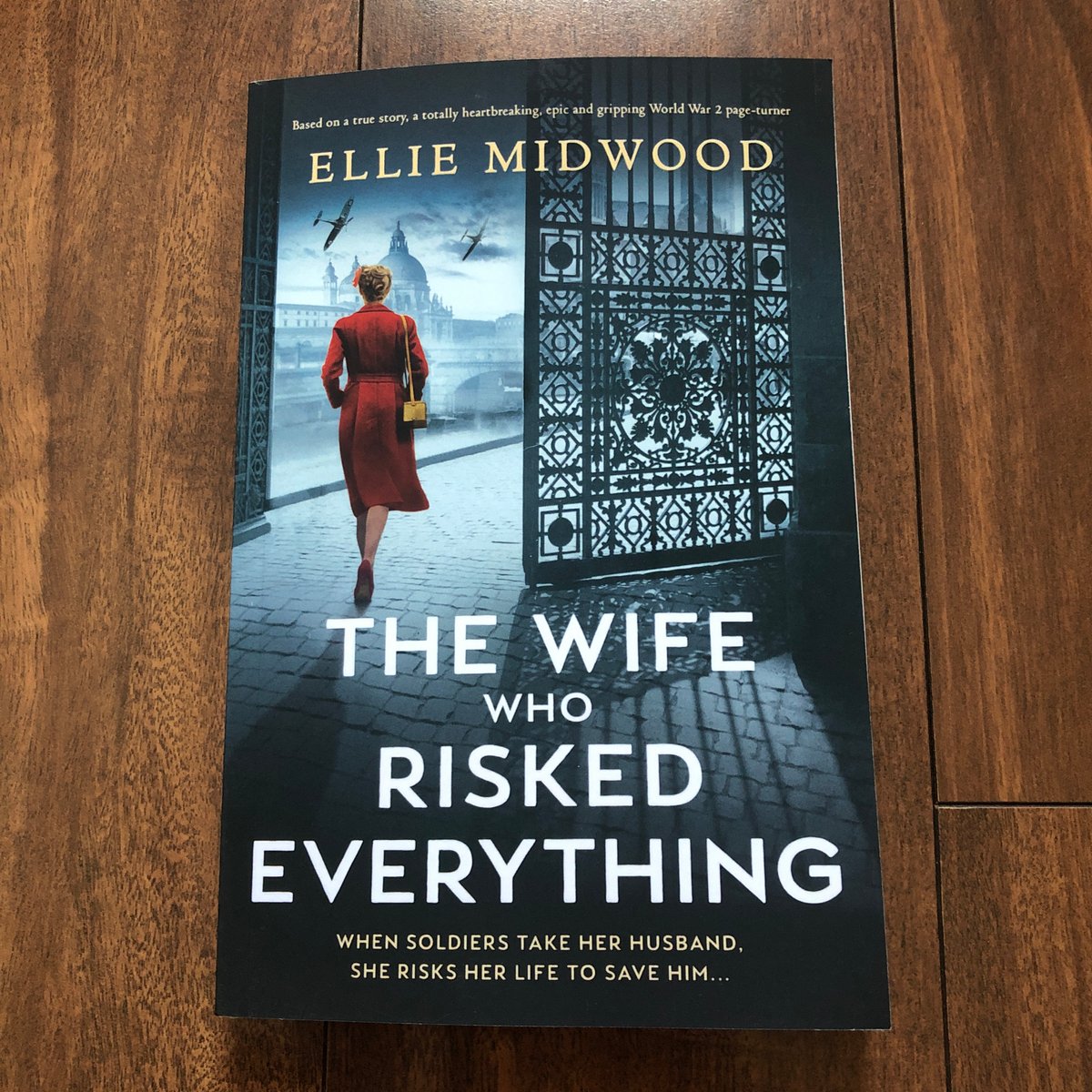 The Wife Who Risked Everything by Ellie Midwood