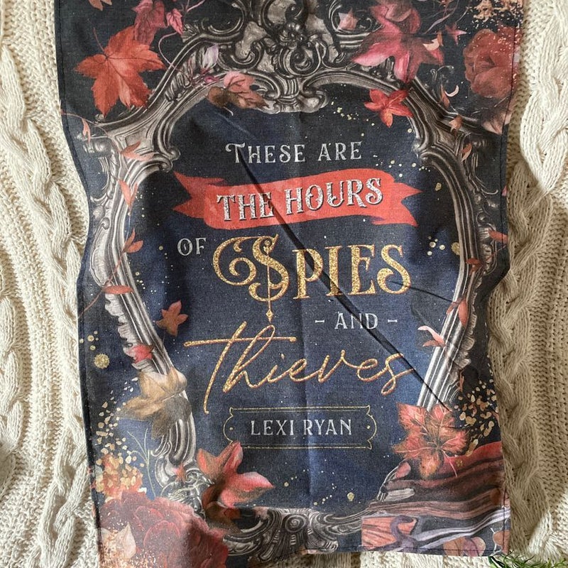 Fairyloot/Illumicrate Book Box Merch & Swag *NEW* by Sarah J. Maas ...