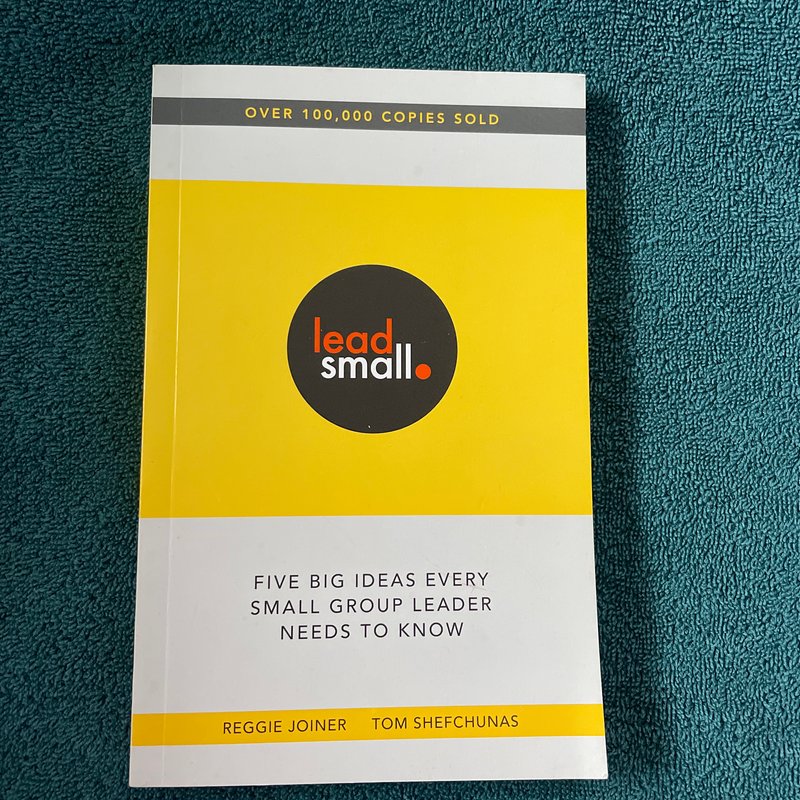 Lead Small by , Paperback | Pangobooks