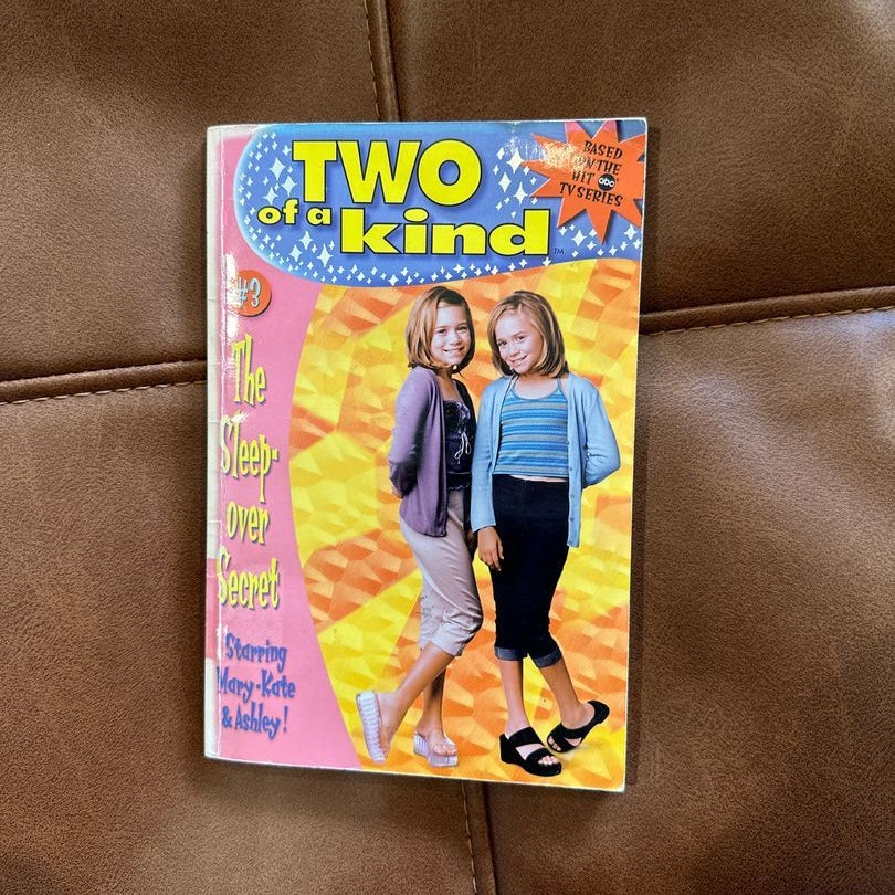 The Sleepover Secret by Mary-Kate & Ashley Olsen