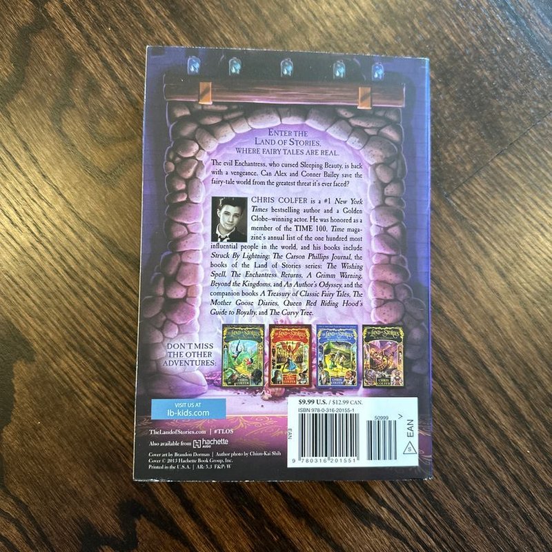 The Land of Stories: the Enchantress Returns by Chris Colfer