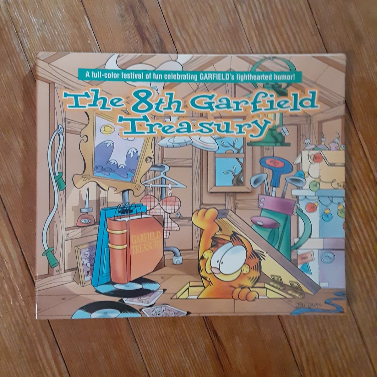 The 8th Garfield Treasury by Jim Davis