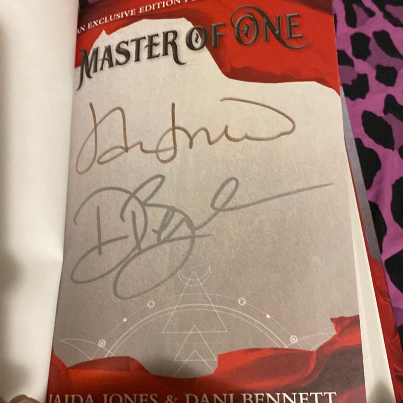 Master of One by Jaida Jones & Dani Bennett, Hardcover | Pangobooks