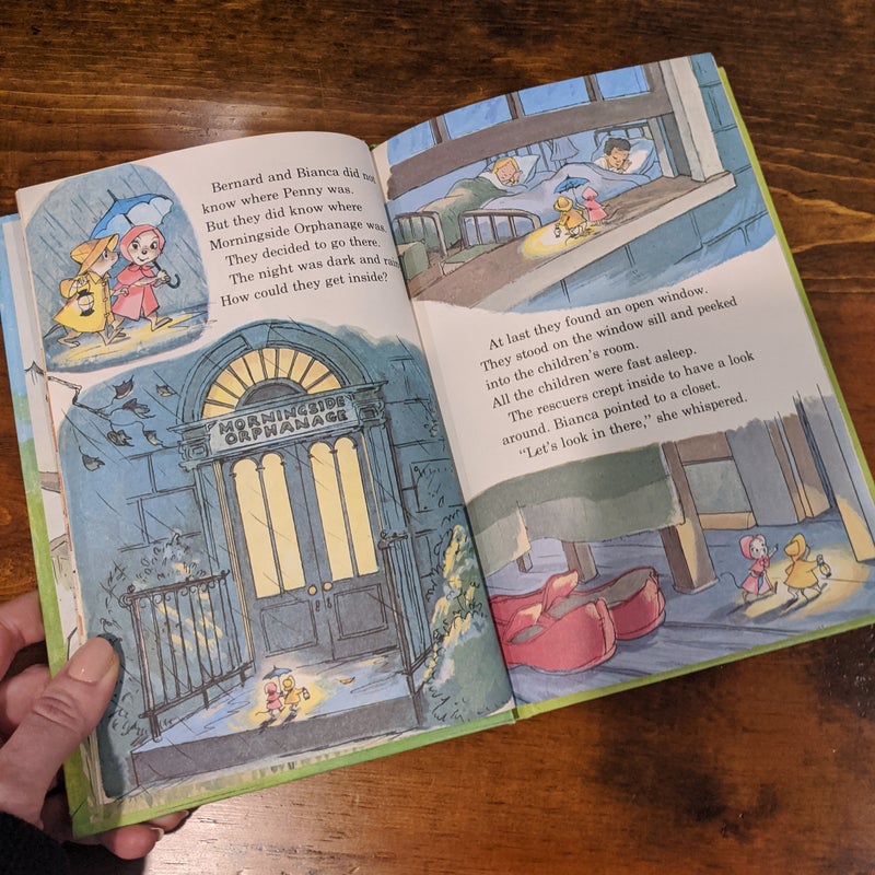 The Rescuers by Walt Disney Productions Staff, Hardcover | Pangobooks