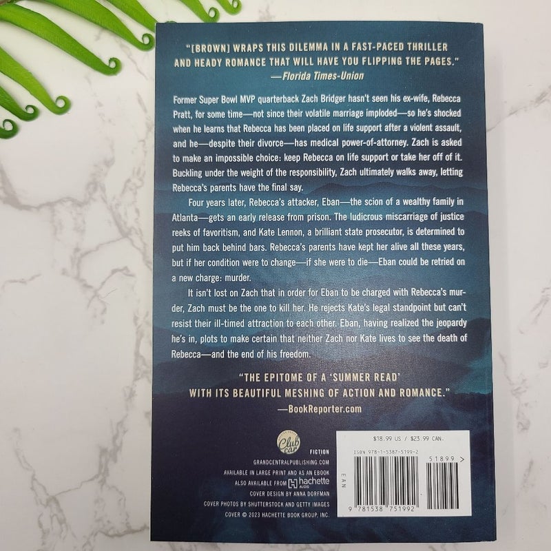 Overkill by Sandra Brown, Paperback | Pangobooks