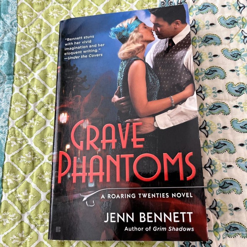 Grave Phantoms by Jenn Bennett