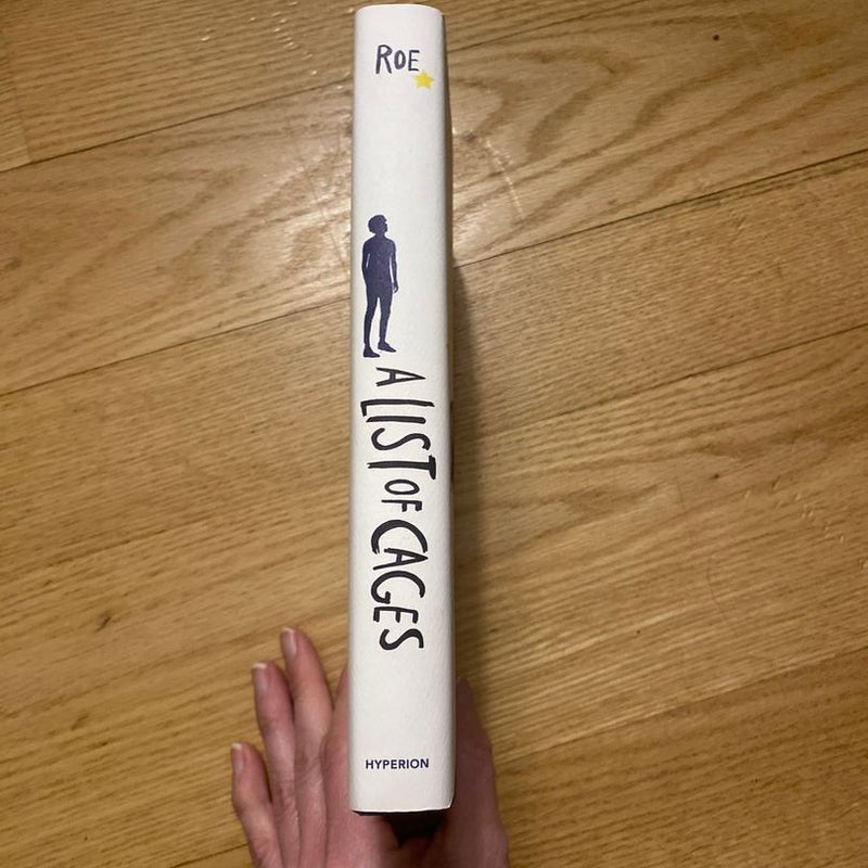 A List of Cages by Robin Roe, Hardcover | Pangobooks