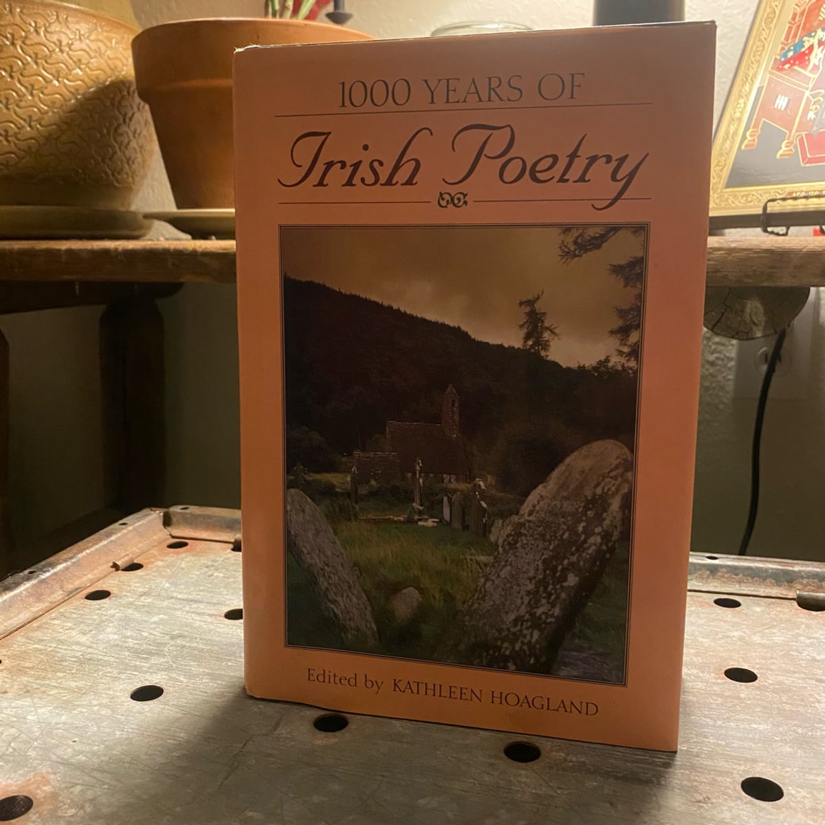 1,000 Years of Irish Poetry by Kathleen Hoagland