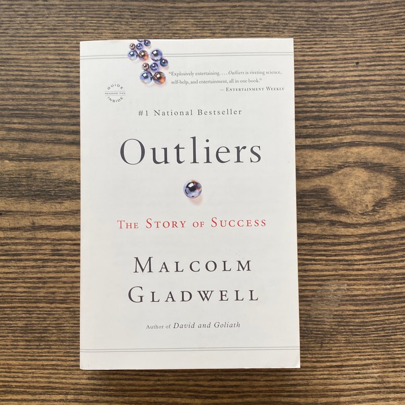 Outliers by Malcolm Gladwell, Paperback | Pangobooks
