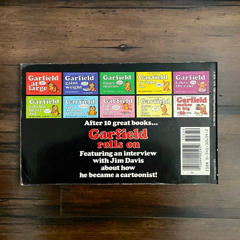 Garfield Rolls On by Jim Davis, Paperback | Pangobooks