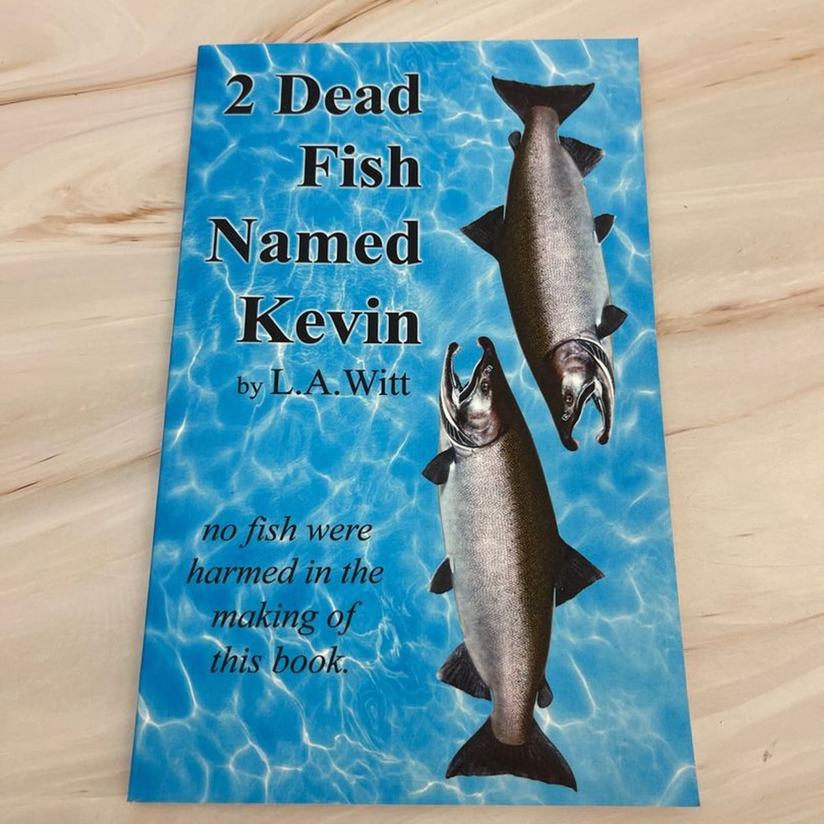 2 Dead Fish Named Kevin by L.A. Witt, Paperback | Pangobooks