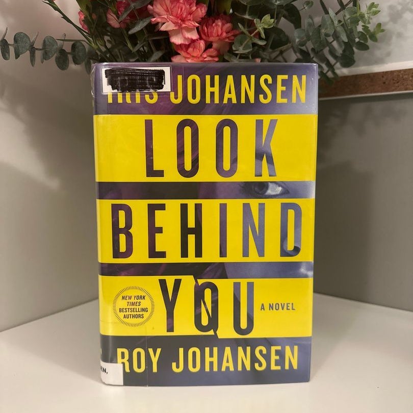 Look behind you by Roy Johansen, Hardcover | Pangobooks