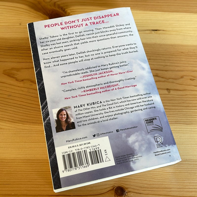 Local Woman Missing by Mary Kubica, Paperback | Pangobooks