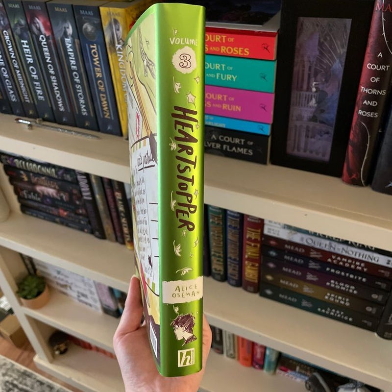 Heartstopper Volume 3 by Alice Oseman, Hardcover | Pangobooks