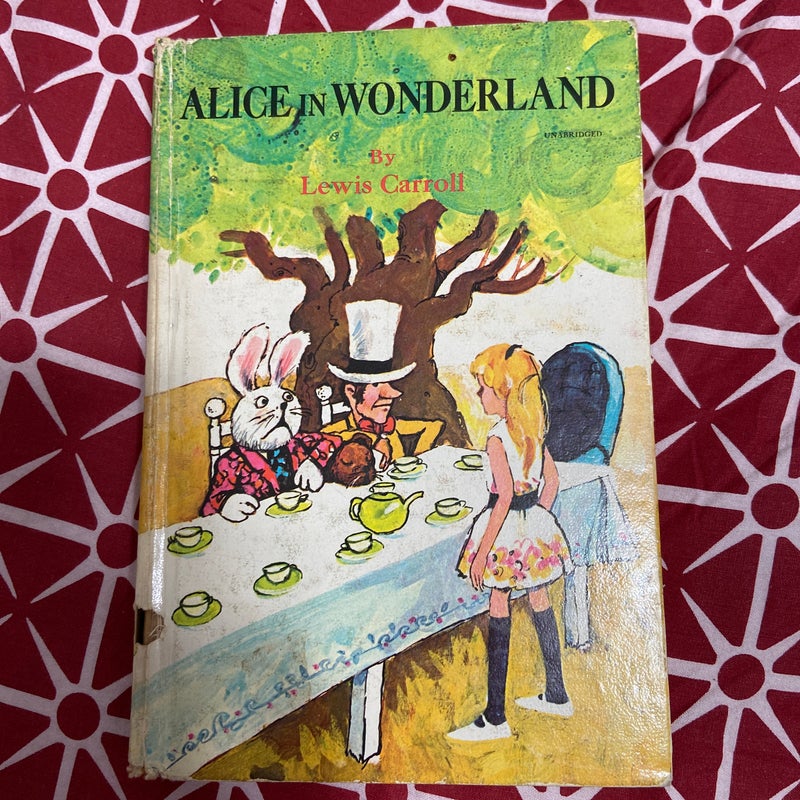 Alice in Wonderland by Lewis Carroll, Hardcover | Pangobooks