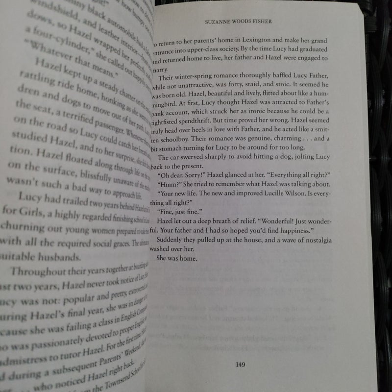 The Moonlight School by Suzanne Woods Fisher | Pango Books